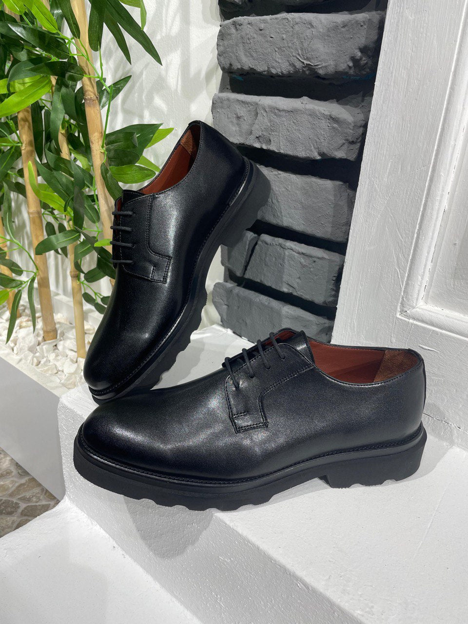 Men's Black Leather Derby Shoes. – HolloMen